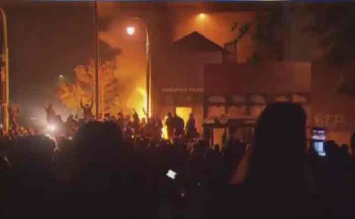 Survey: 54% support burning down a police precinct