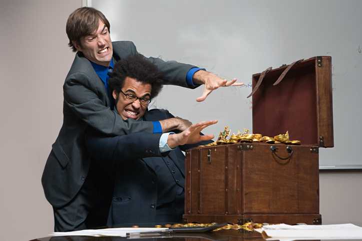 'Ruling class thinks nothing of flipping us off while seizing our ...