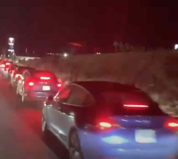 Long Lines for Recharging Electric Cars?