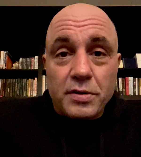 Rogan Explains Why He Pulled 71 Episodes as Obamas Enter Stage Left