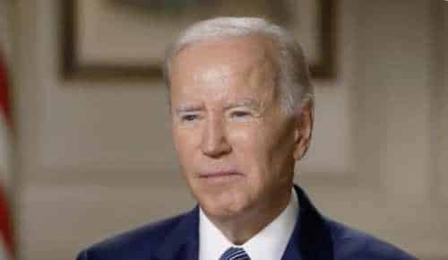 Joe Biden Drops His Flashcards