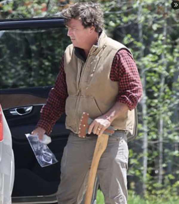 Tucker Rebuilds His Studio After Fox Raided It, Leaving It in "Shambles"