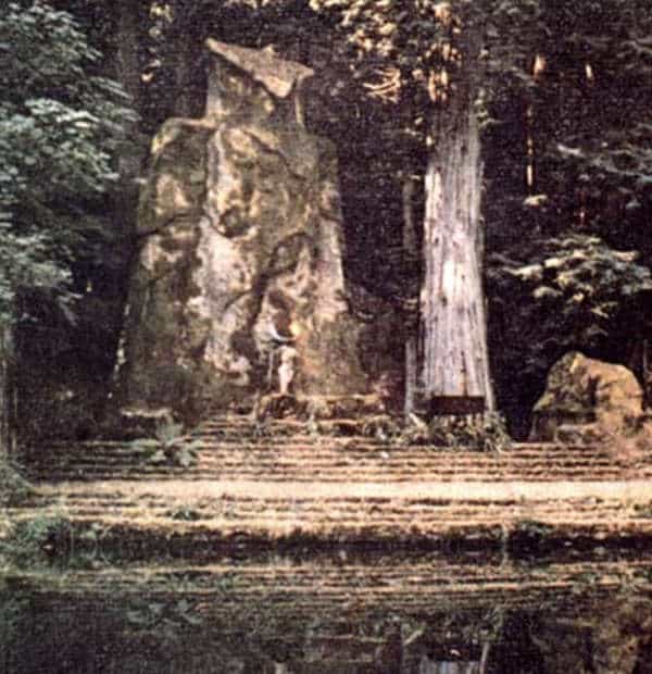 Bohemian Grove Men's Club Is Real