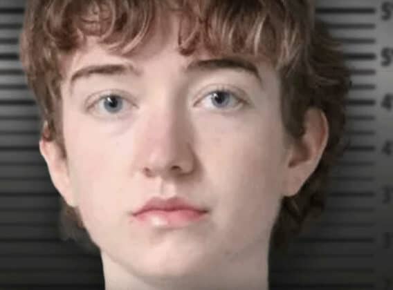 White Privileged, Commie, Fan Girl of Sens. Warren & Markey Charged ...