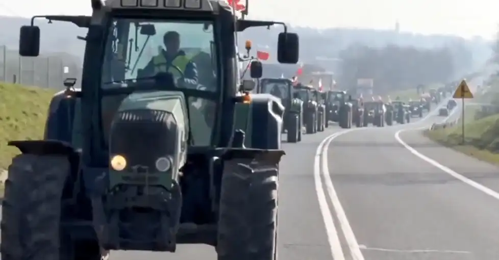 Polish Farmers Protest to Eviscerate the 'Green Deal'